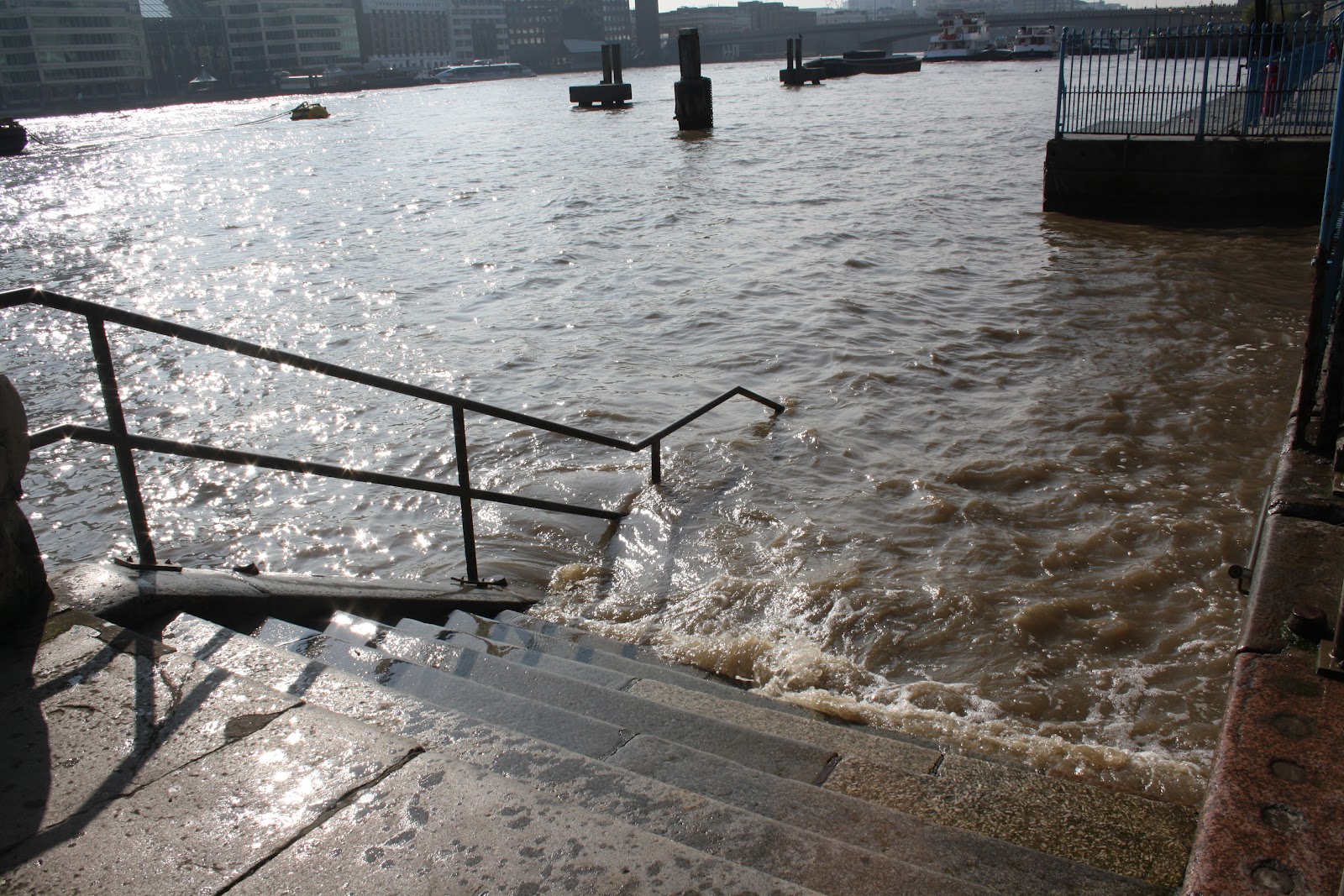 Tales From London: Around London the iconic, the unusual and the ...