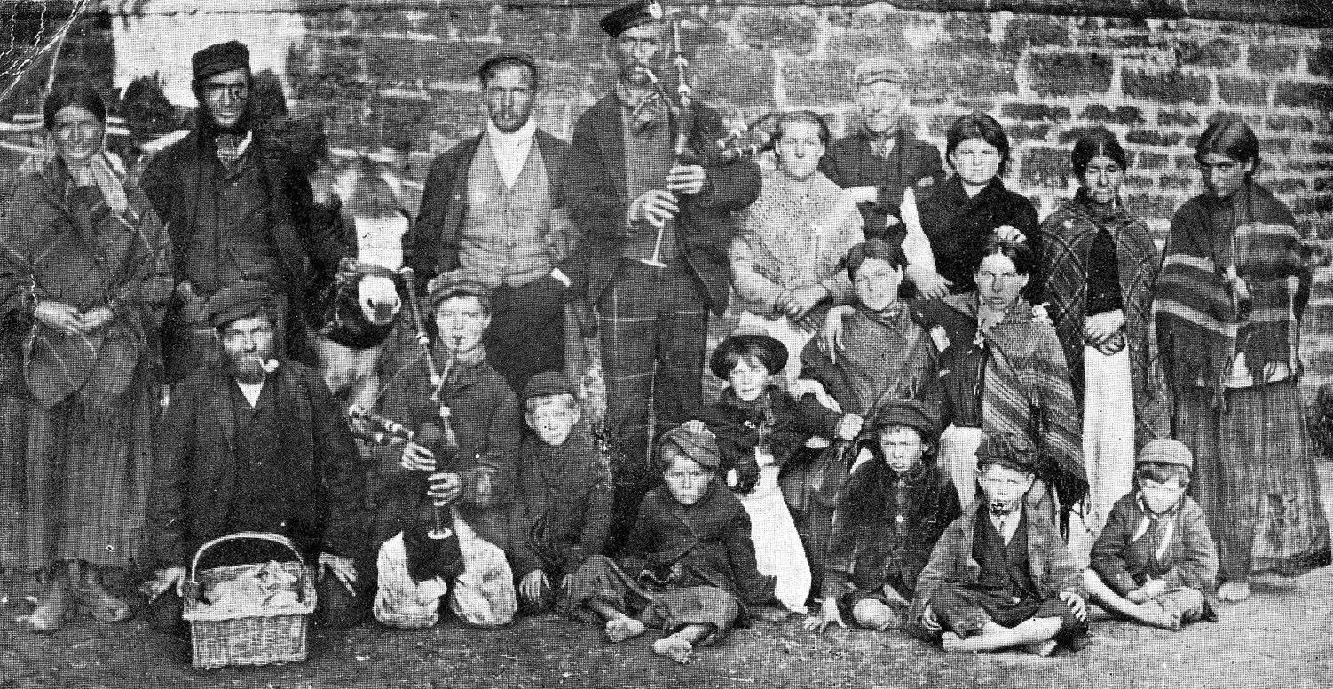 Tour Scotland: Old Photograph Gypsies Brechin Scotland