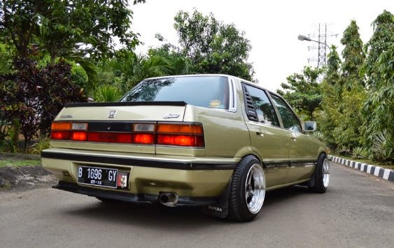 Modifikasi Mobil Tua Ala Masyarakat Indonesia