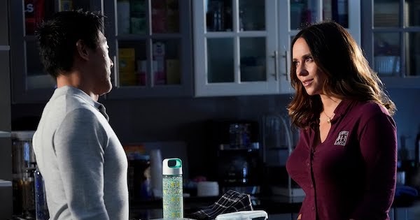 TV-Recaps-Reviews: REVIEW: '9-1-1' - Buck Wonders If Maddie and Chimney ...