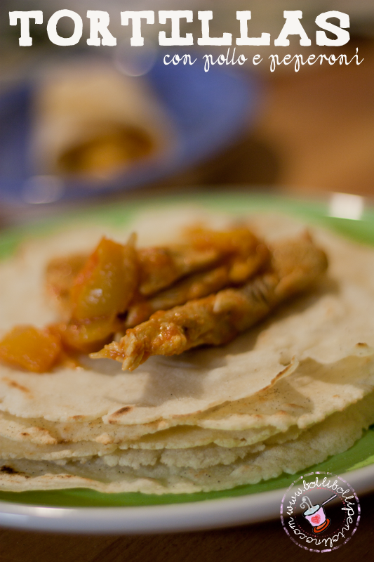 Bolli bolli pentolino: tortillas di mais ripiene di pollo e peperoni