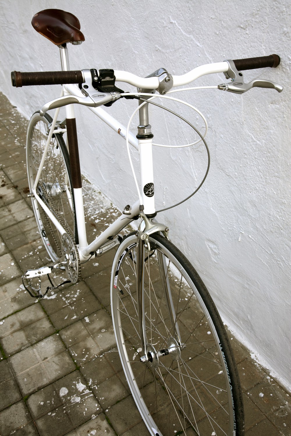 Bicicletas acabadas a mano. A tu gusto, o al mío. Customización, fixies ...