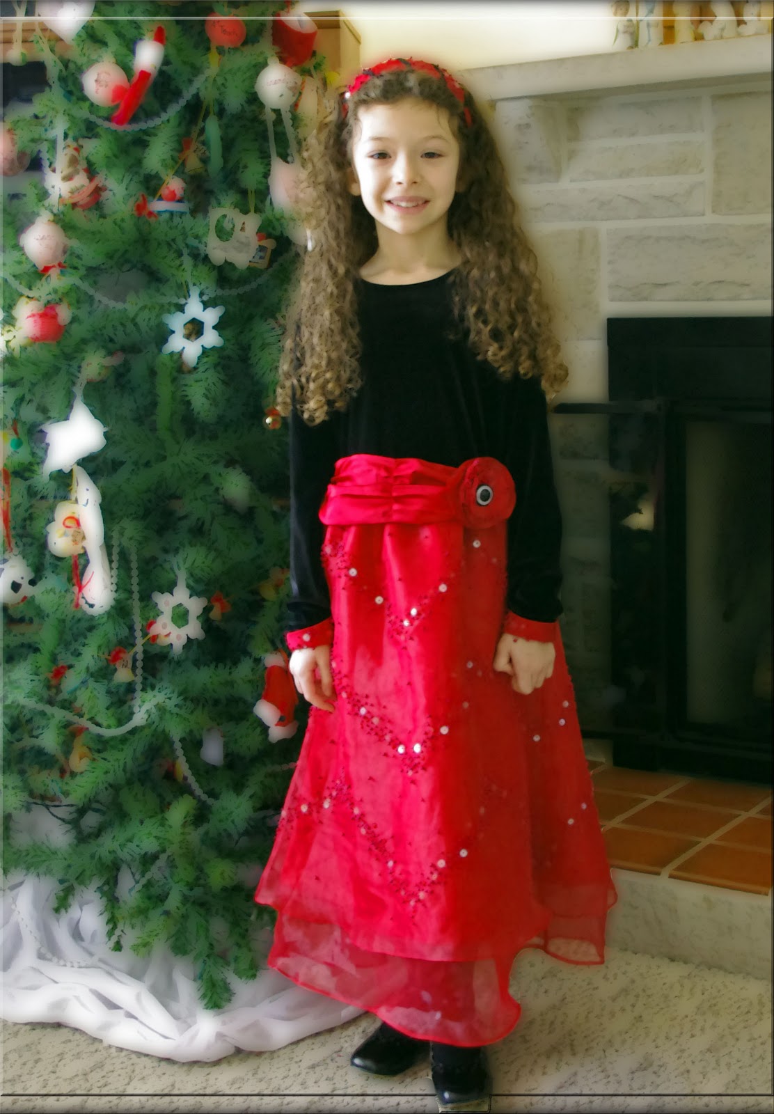 SquigglyTwigs Designs: Christmas Dress: Now you can make one, too and more!