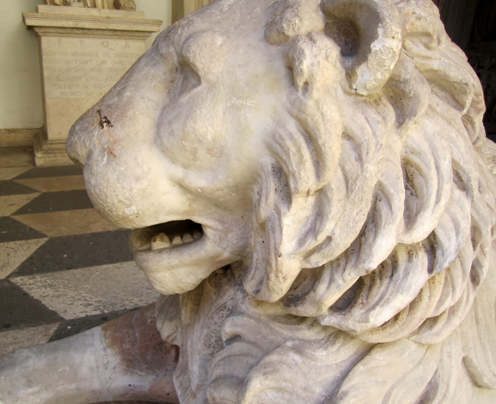 Rosa Arcium: A Cavalcade of Sculpted Lions