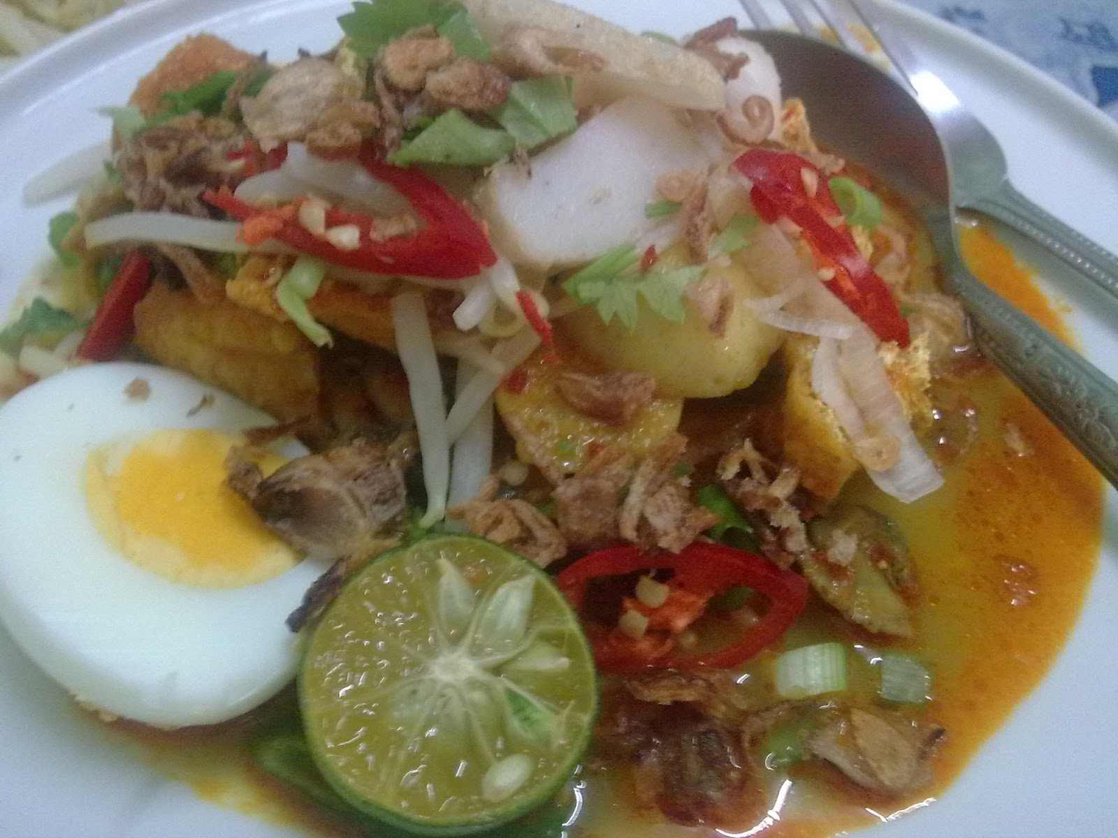 LiFe Is UnPrEdiCtaBle: Mee Kari Kerang