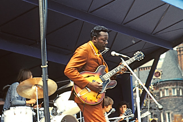 Wonderful Color Photographs of the Toronto Pop Festival, June 1969 ...