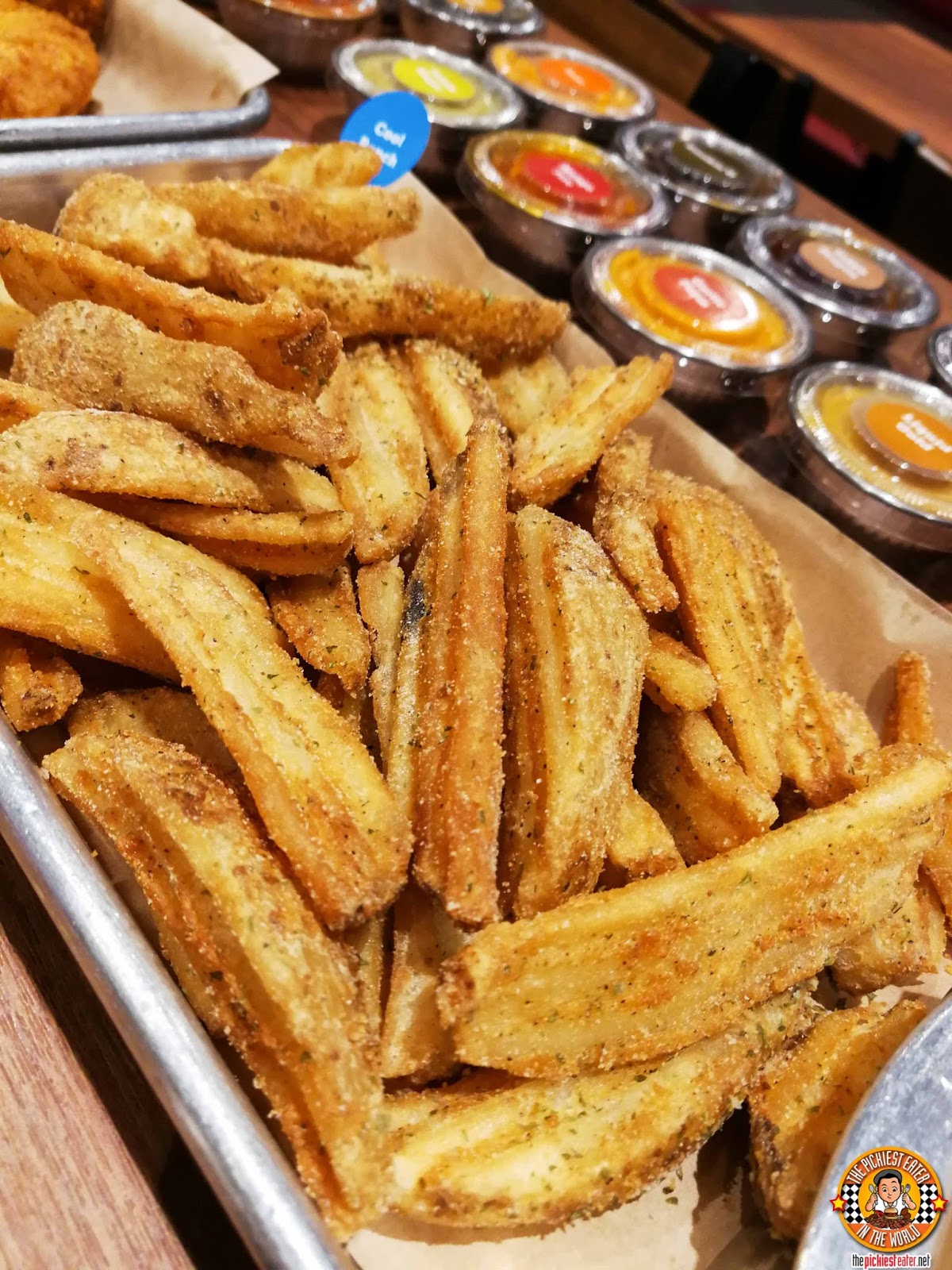 THE PICKIEST EATER IN THE WORLD: RIDING INTO THE WINGZONE, SM MEGAMALL ...
