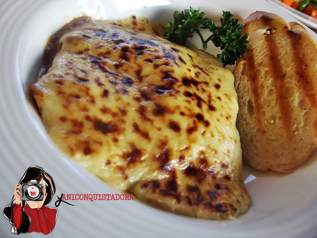 yaniconquistadora: CONTI'S Bakeshop and Restaurant in Robinsons Magnolia