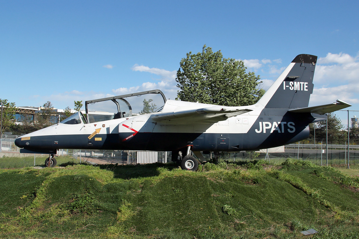 Eastwings: SIAI S.211 * JPATS c/s * I-SMTE