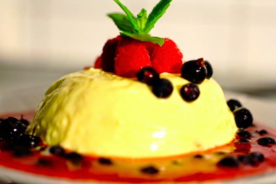 Vanilla Mousse With Berries And Raspberry Sauce Recipe ~ Jennifer Recipes
