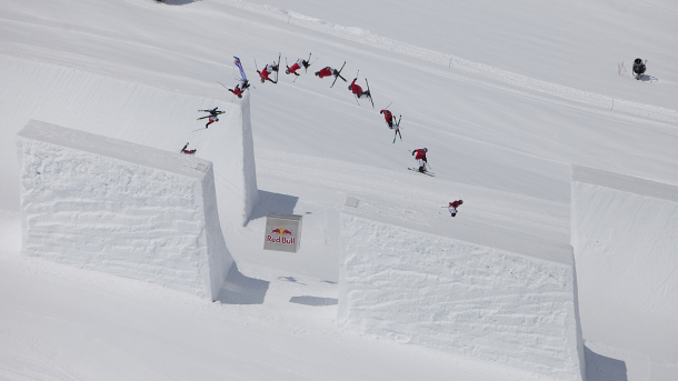 40 mil km: Ski: sequência de 10 half pipes
