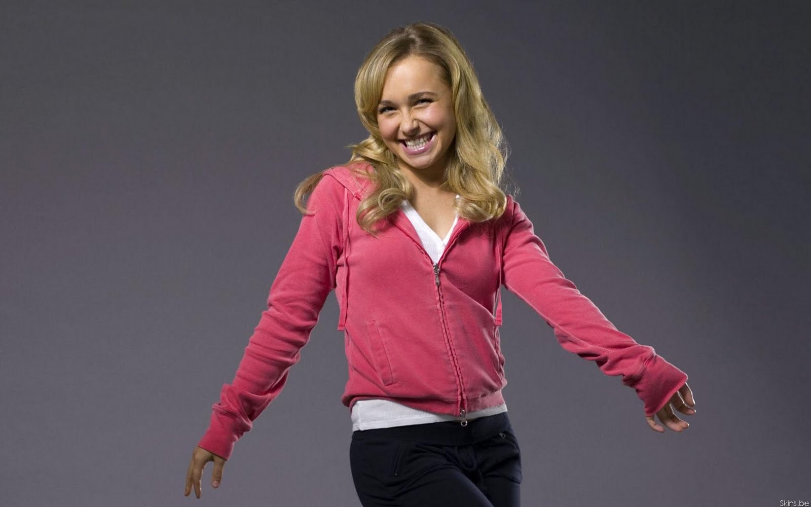WallPapers Assembly: Hayden Panettiere Wallpapers