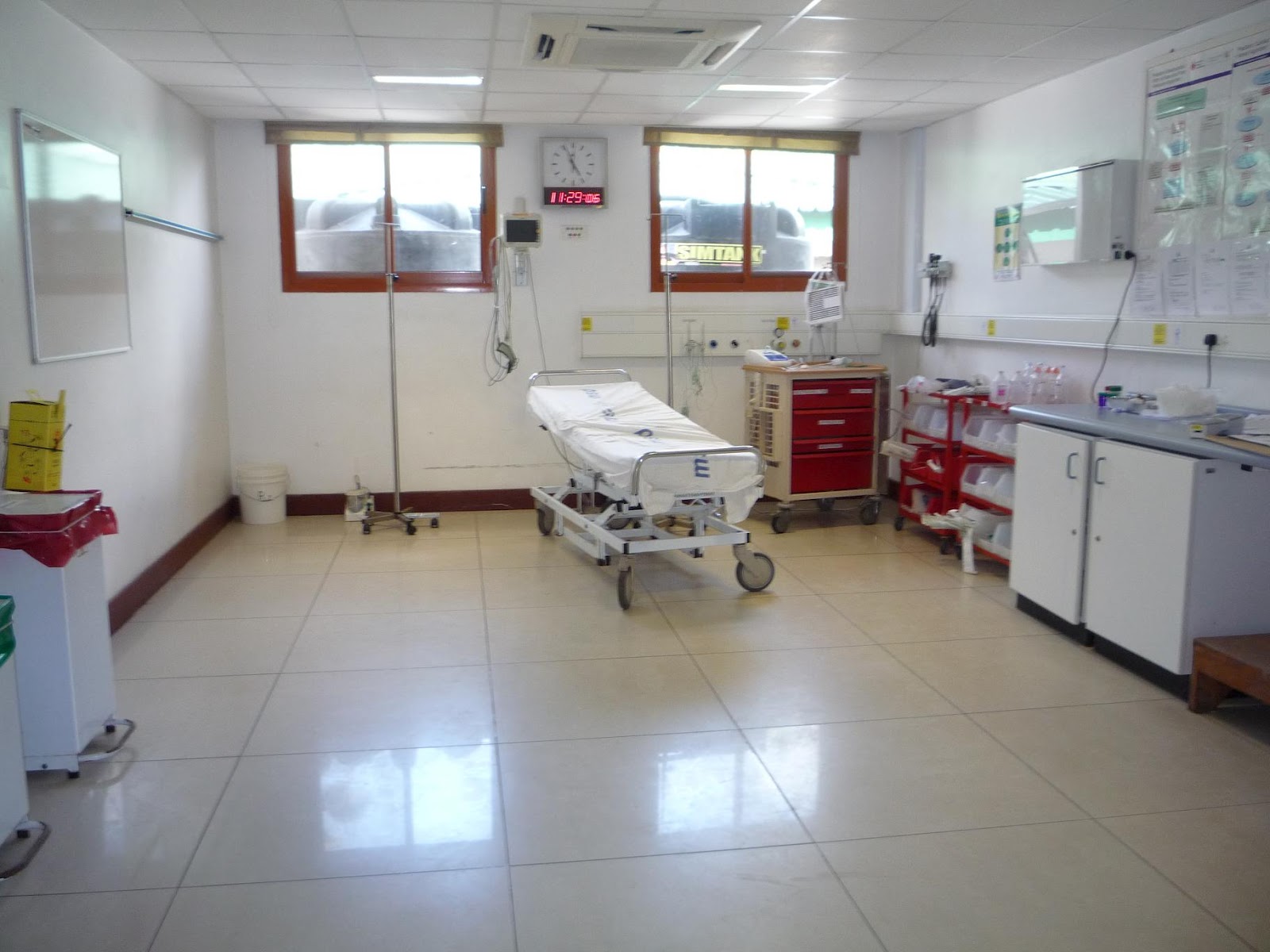 Sampster's Global Adventures: The Muhimbili hospital experience part 1