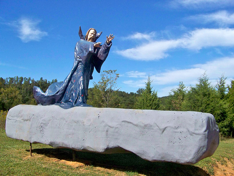 Foamhenge - la réplica de Stonehenge construida de espuma de ...