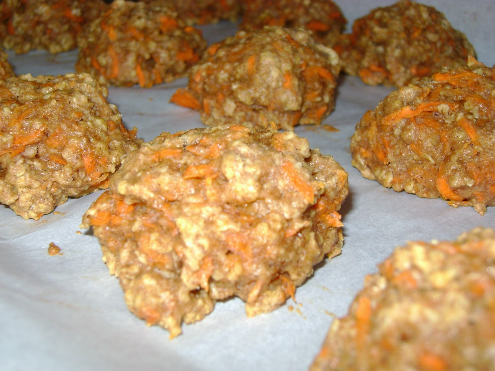 Mes Plaisirs Coupables: Biscuits au gâteau aux carottes et à l'avoine
