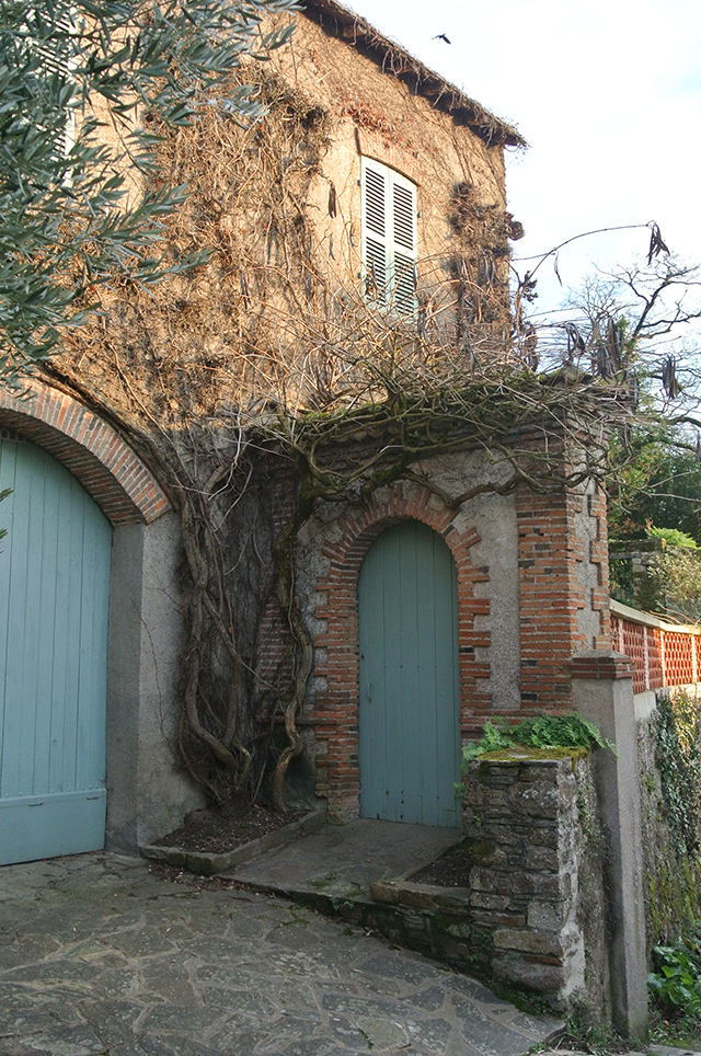 It's Not Serious!: Château de Clisson