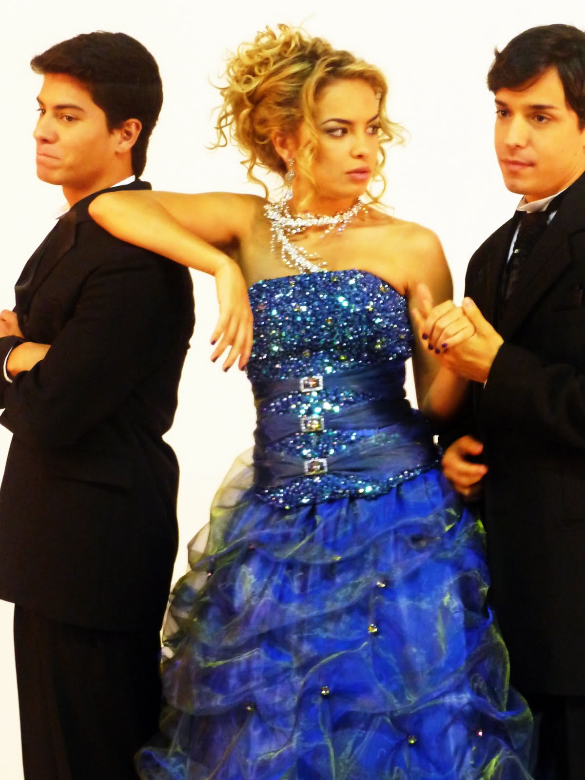 Lua Blanco & Sophia Abrahão: Lua Blanco, Bernardo Falcone e Arthur ...