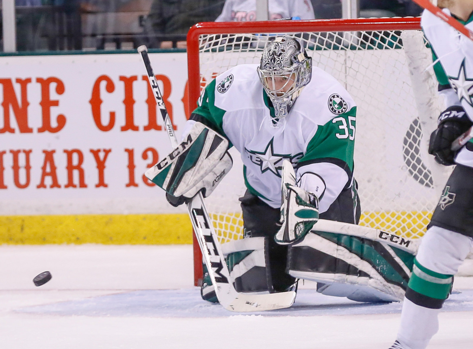 Stars' Goalie Landon Bow Stifles Rockford for 2-1 Shootout Win
