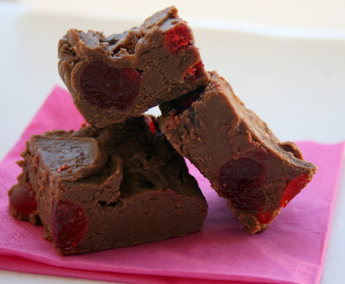 Cupcakes & Couscous: Chocolate Cherry Fudge