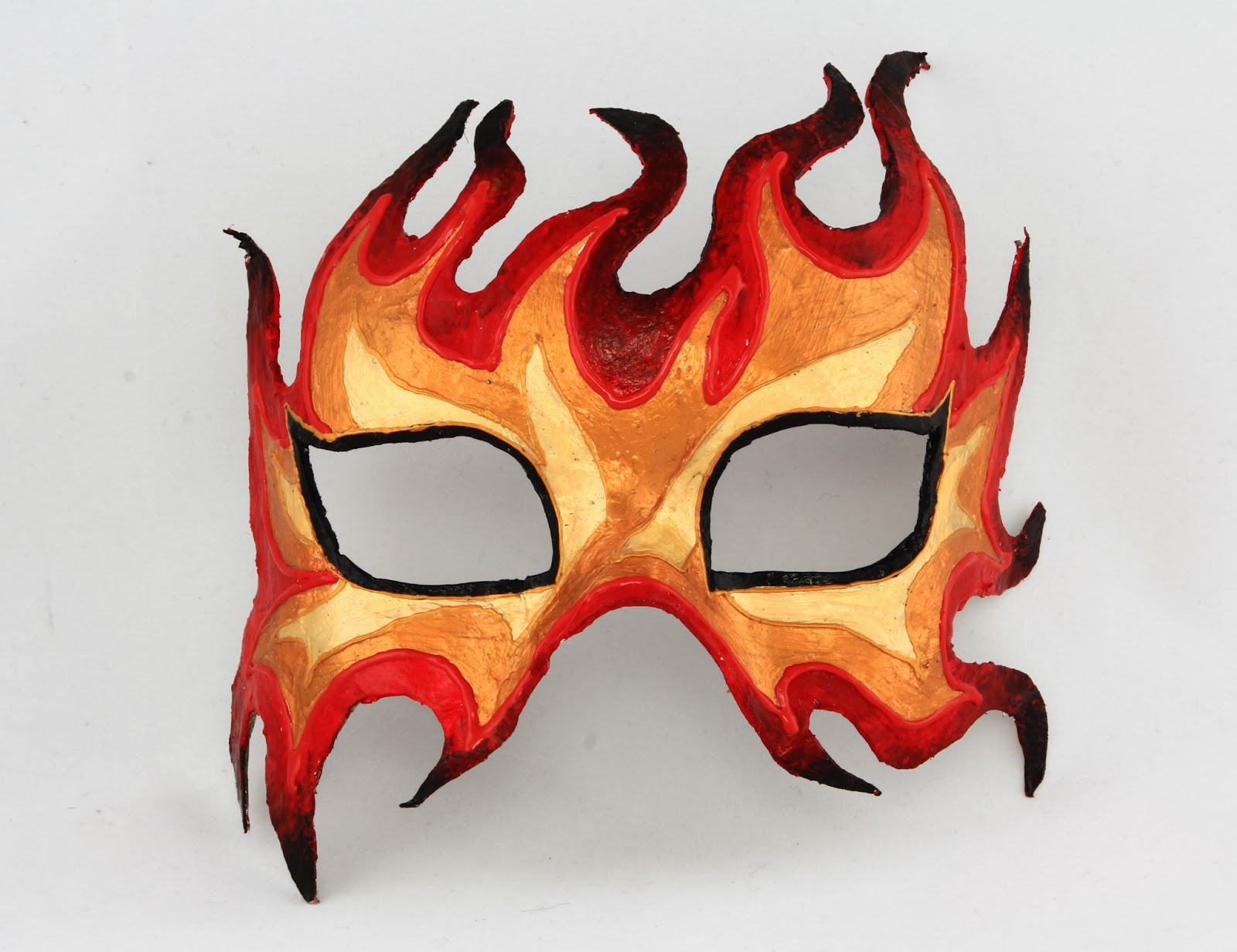 Zamaskowana: Burning eyes & Burning man czyli maski na bal