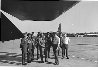 Pushing On: Richard Baughn: An Old Fighter Pilot Remembers Vietnam