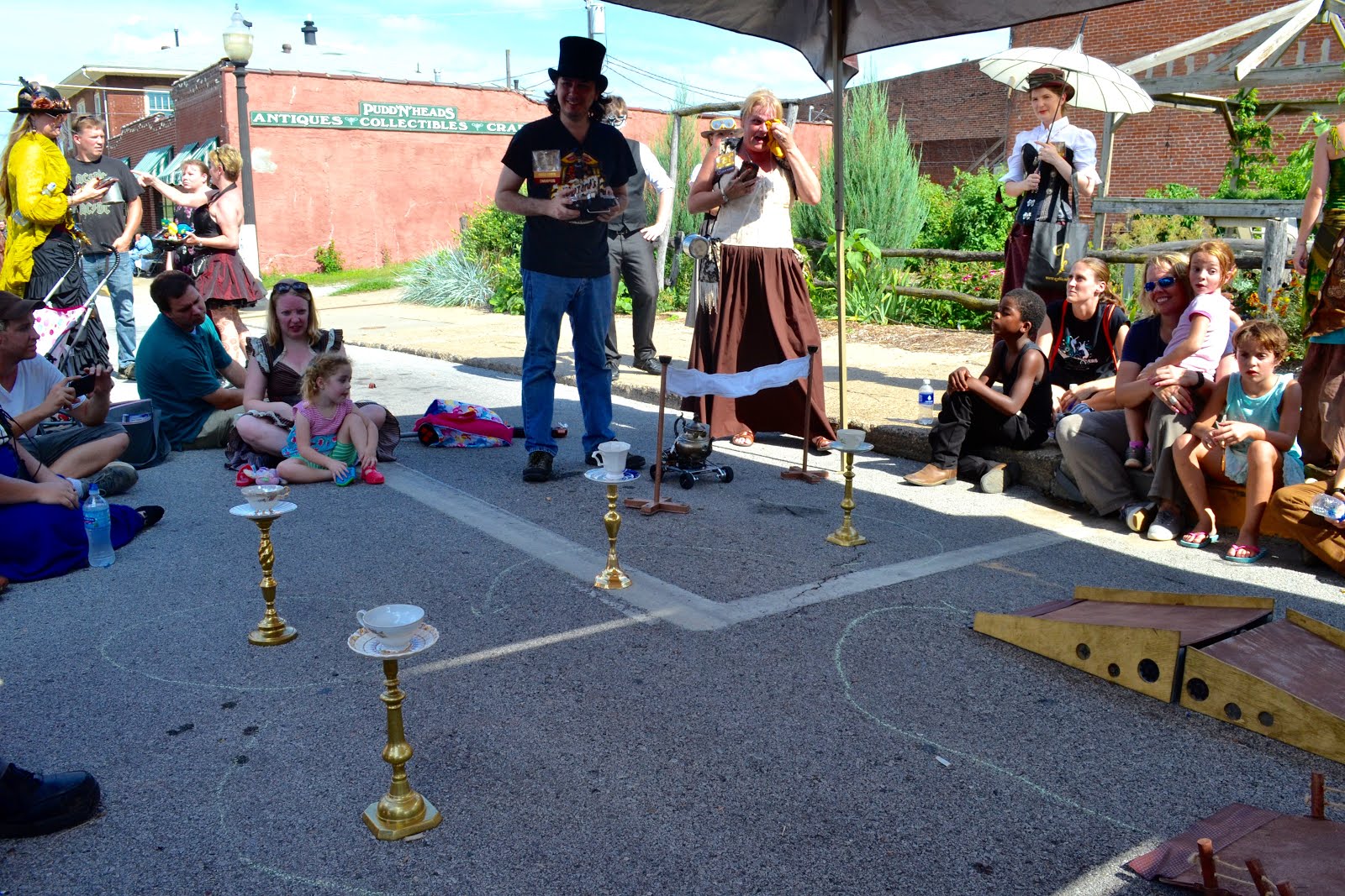 Over the Crescent Moon: Featured Splendid Teapot Racer: Earl Grey 2nd