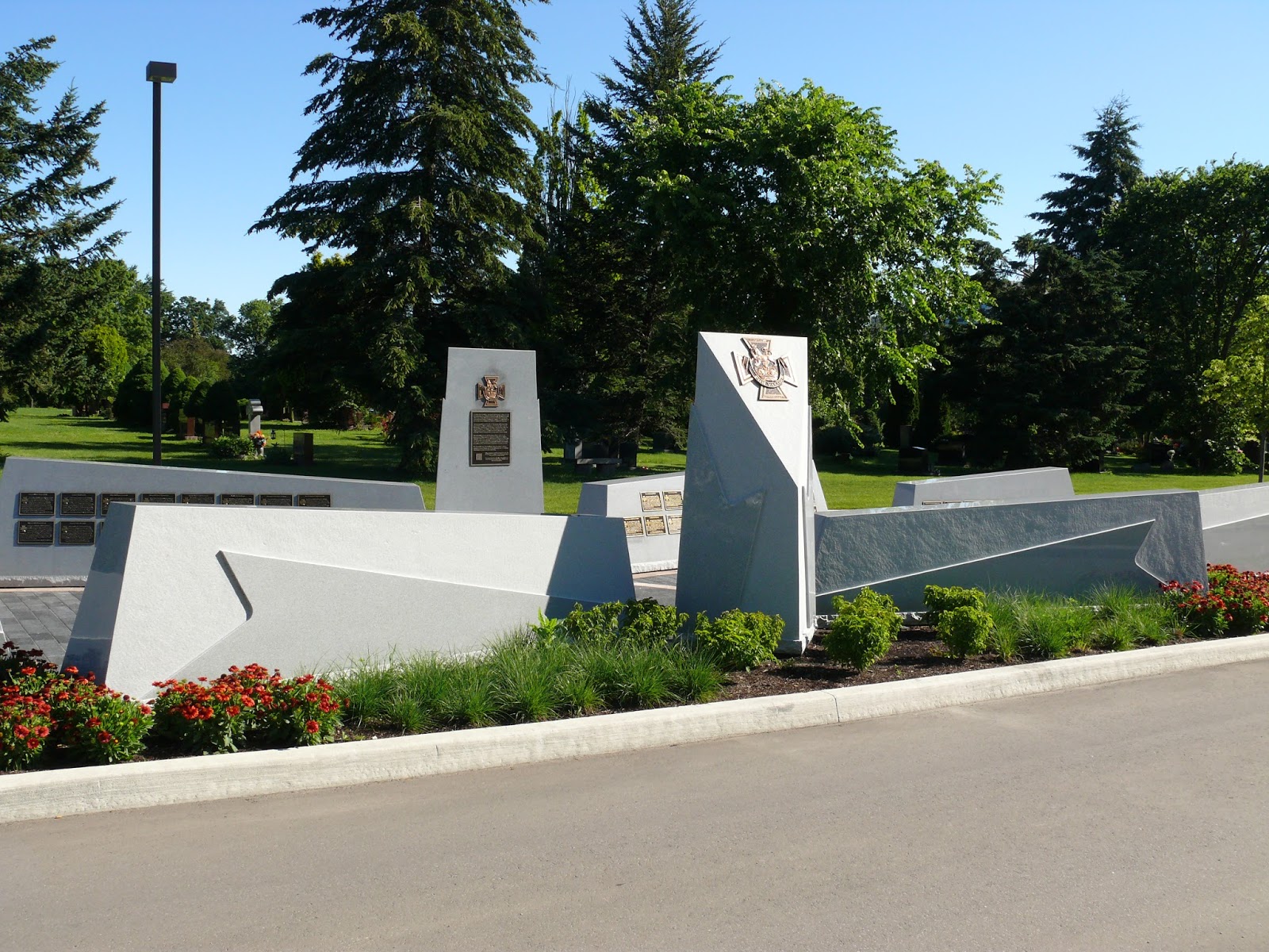 Ontario War Memorials: Toronto- Victoria Cross Memorial