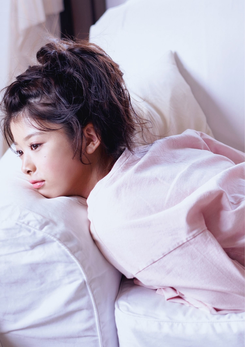 Nao Kanzaki and a few friends: Fumika Baba: "Iropopyo" photobook scans