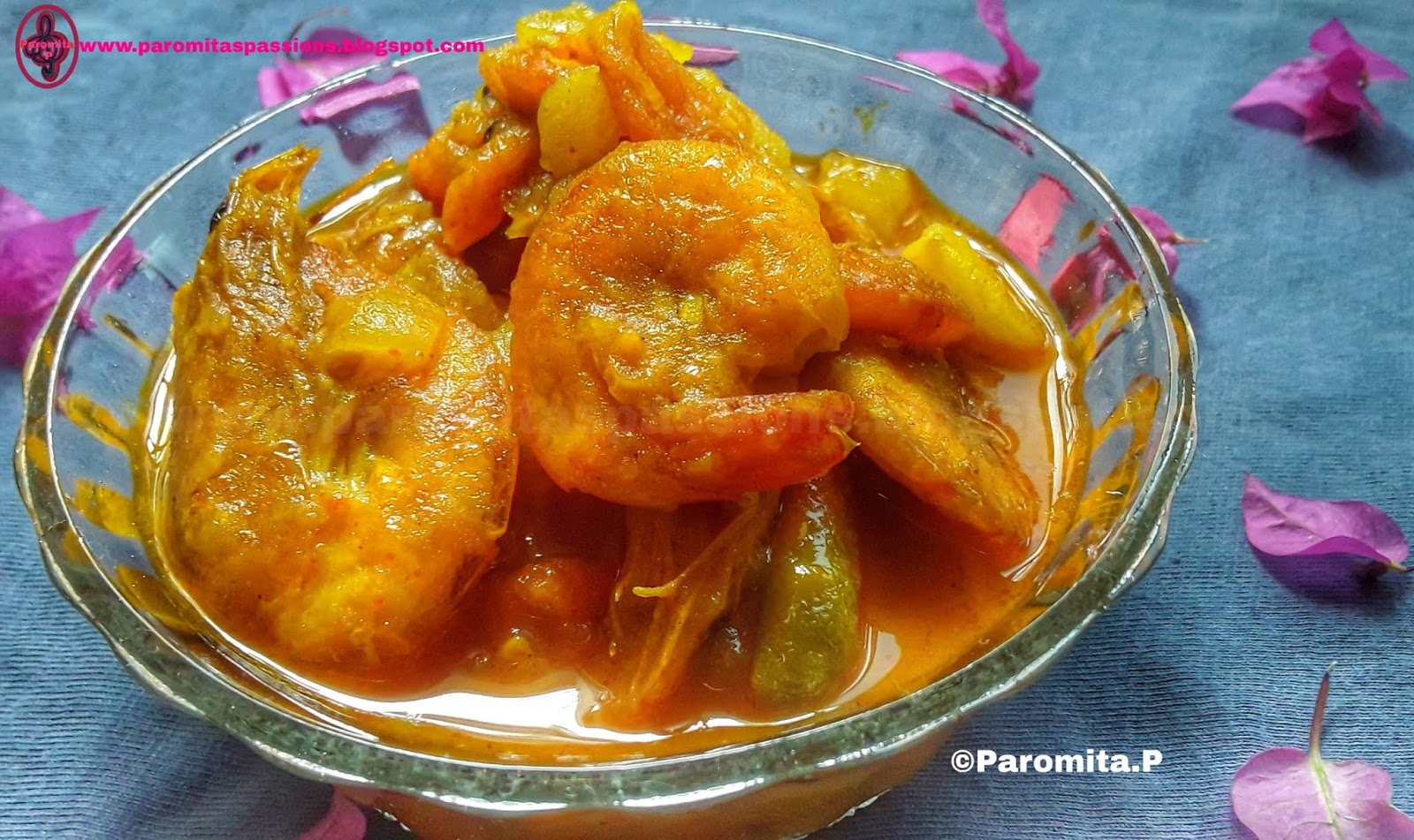 Lau Chingri Jhol | Prawn Curry with Bottle gourd - Paromita's Passions