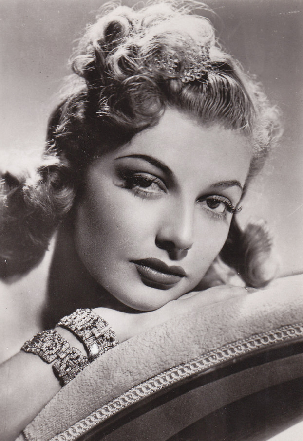 It's The Pictures That Got Small ...: THE MONDAY GLAMOUR 15!