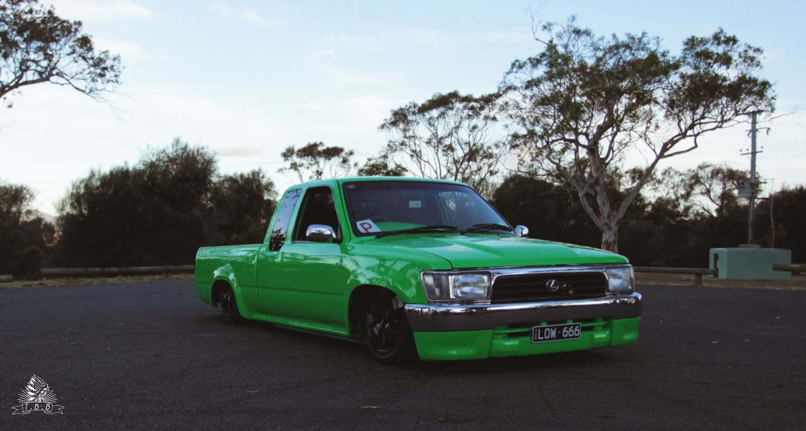 the butter box.: Nick's 92' hi-lux.