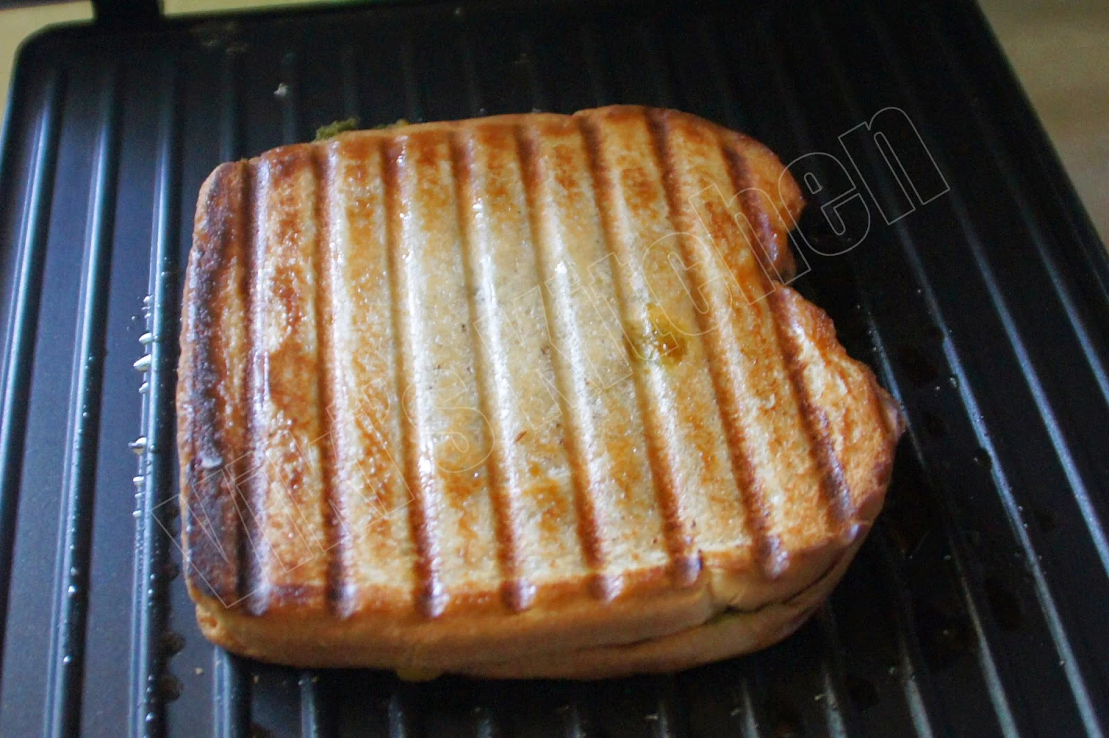 Viki 's Kitchen: Potato masala panini