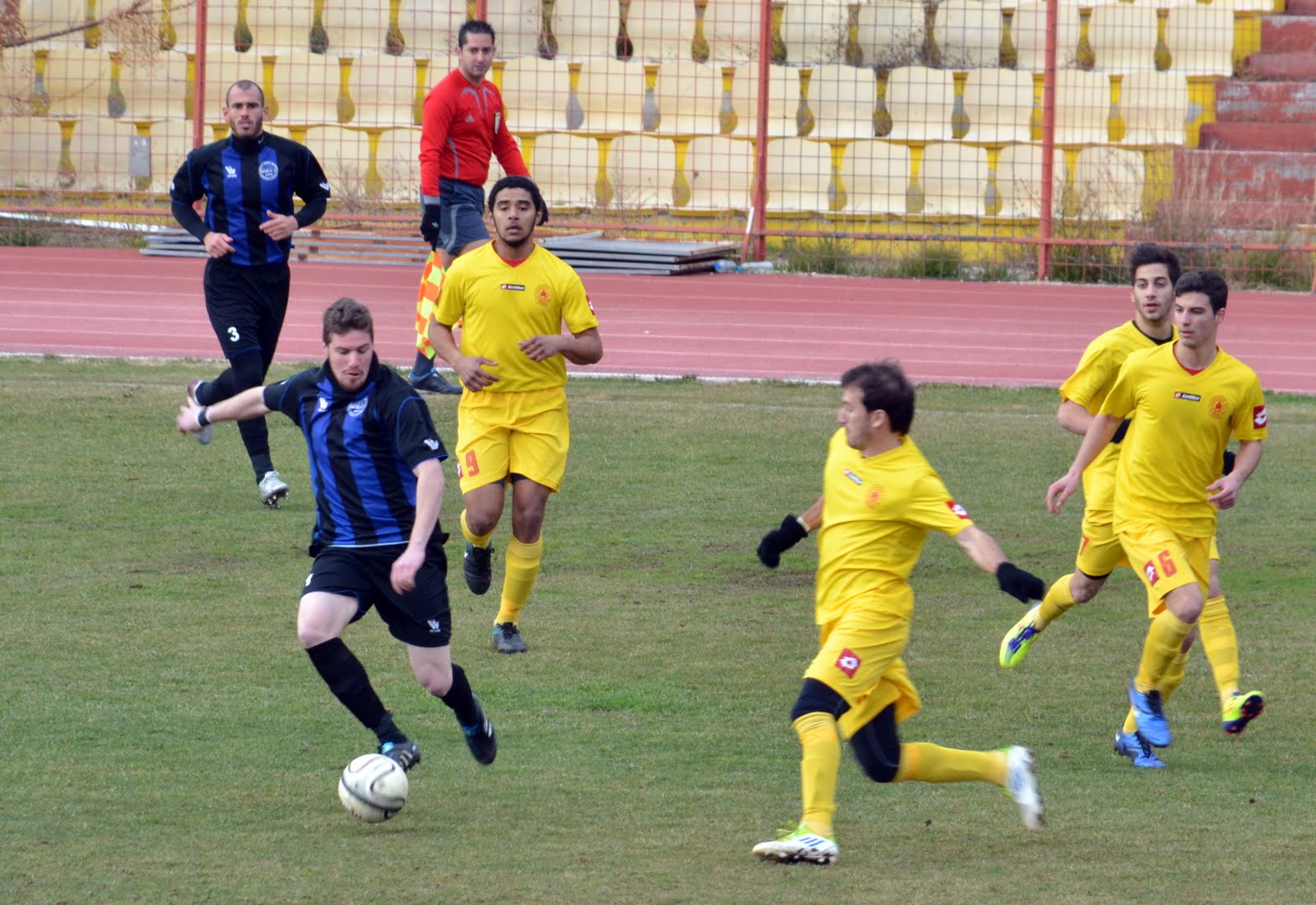 Sportifico.gr: Αθηναικος-Χαραυγιακος 1-0