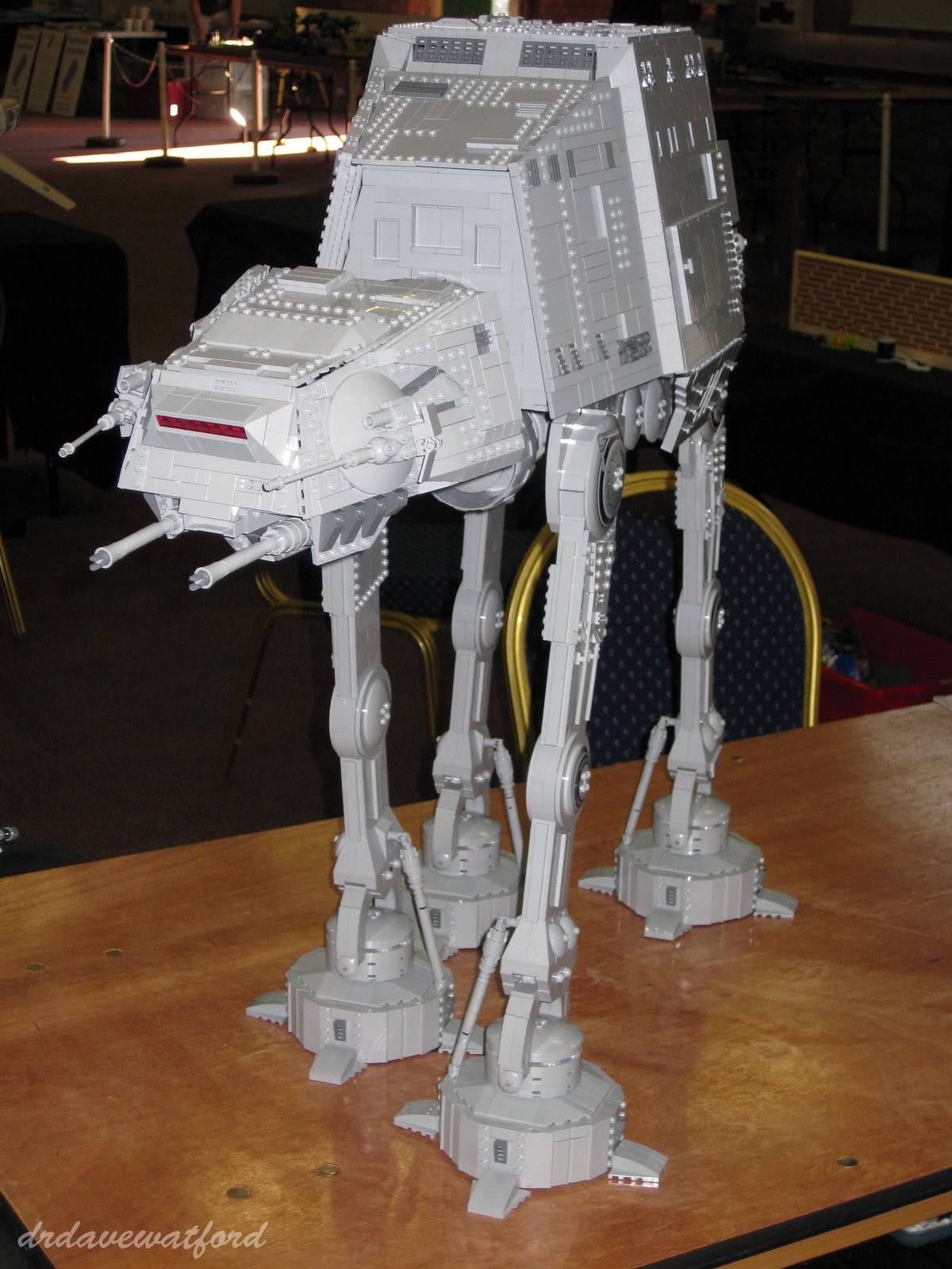 Gimme Lego: Building the Perfect Beast - the UCS AT-AT