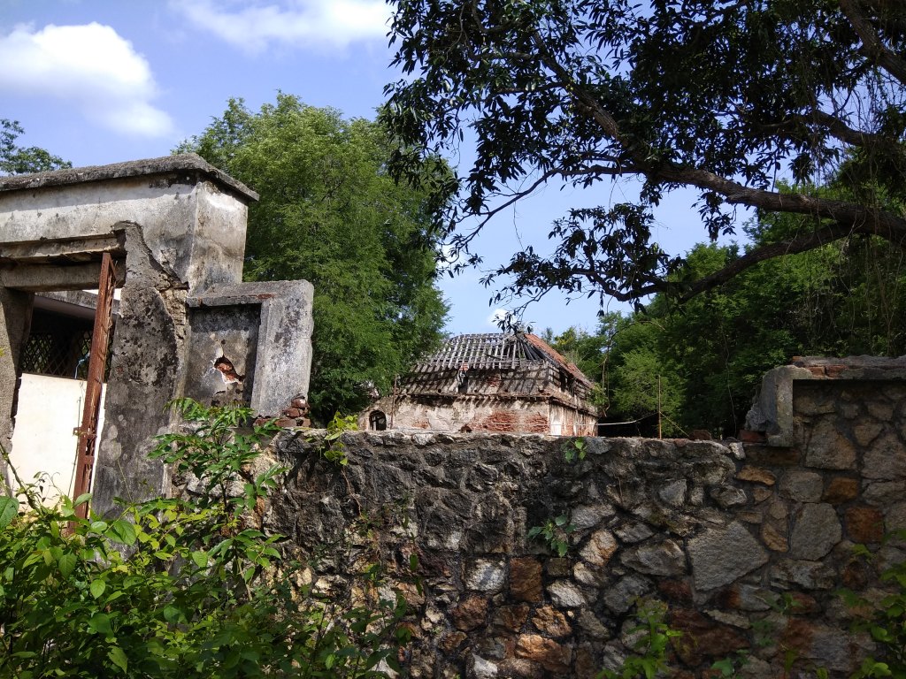 Tamilnadu Tourism: Eraniel Palace Ruins, Eraniel, Kanyakumari