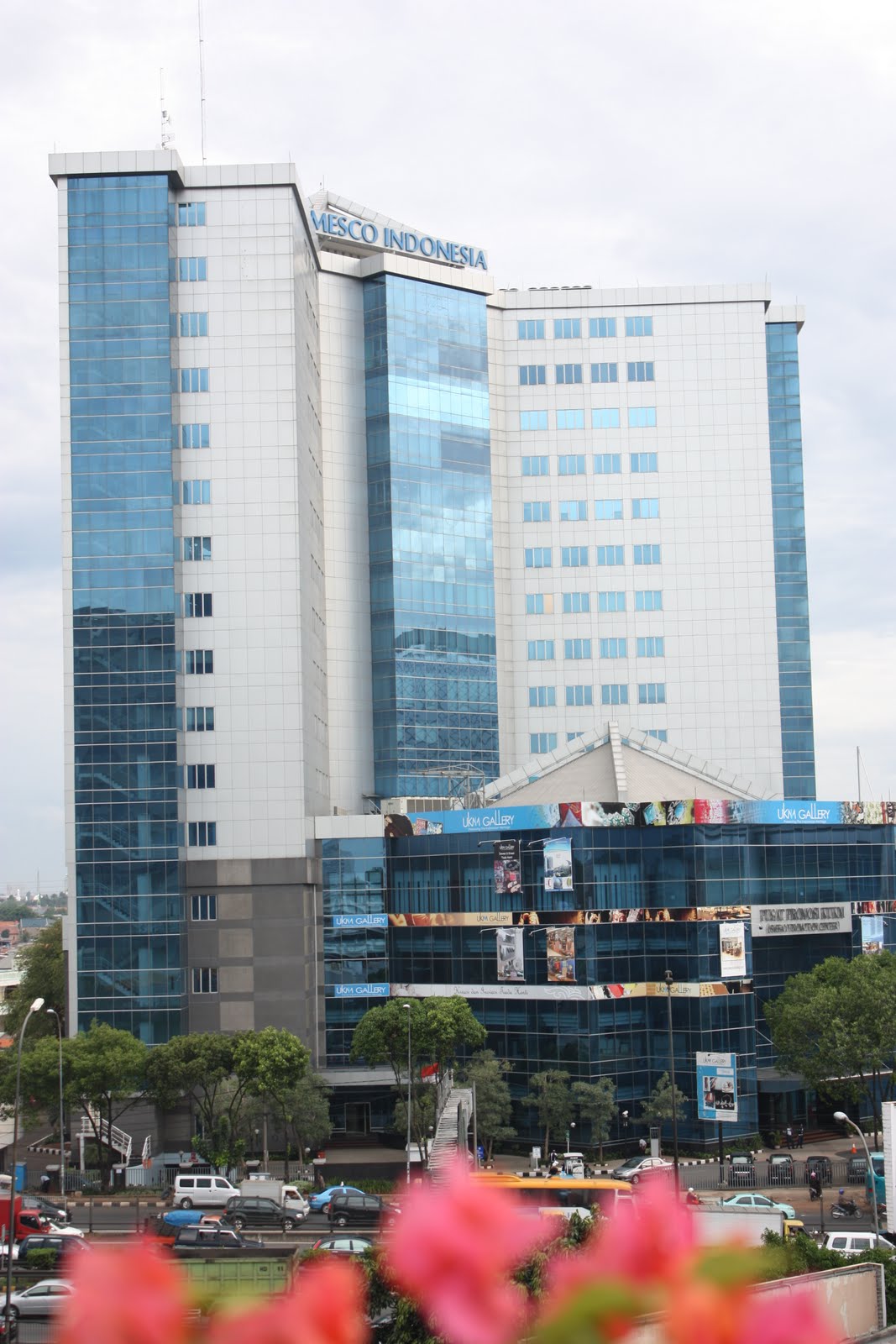 About Us - UKM Gallery