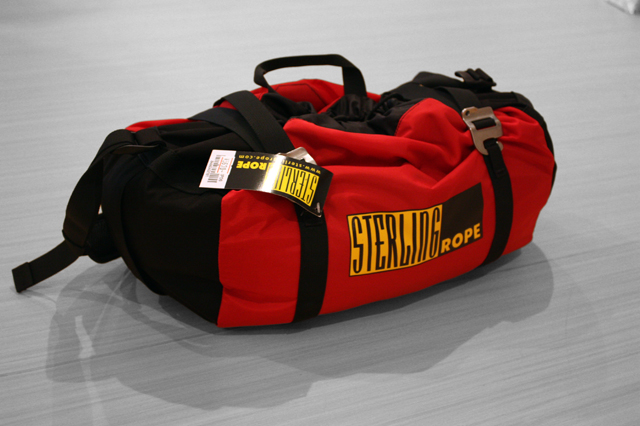 kironico boulder park: 鮮やかな赤のロープバックSterling Rope 「Rope Bag」入荷!