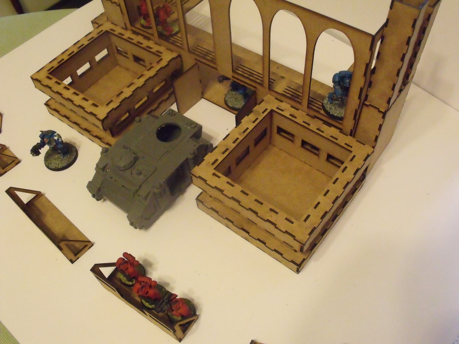 Limited Edition Warhammer models: wargame model mods - mdf buildings