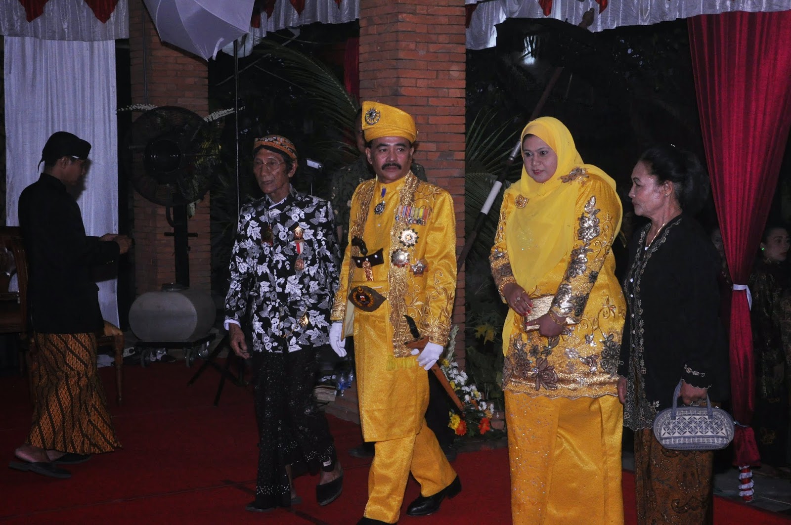 "SULTAN MELAKA DARUL ISLAM" OFFICIAL BLOG: PENYERAHAN DAN PEMAKAIAN ...