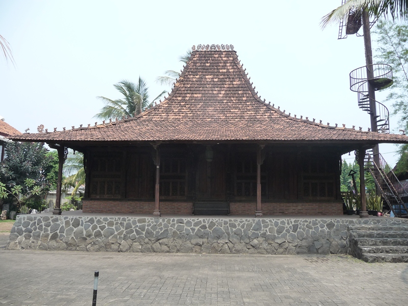 Danker op reis: Bezoek aan oud-Batavia.