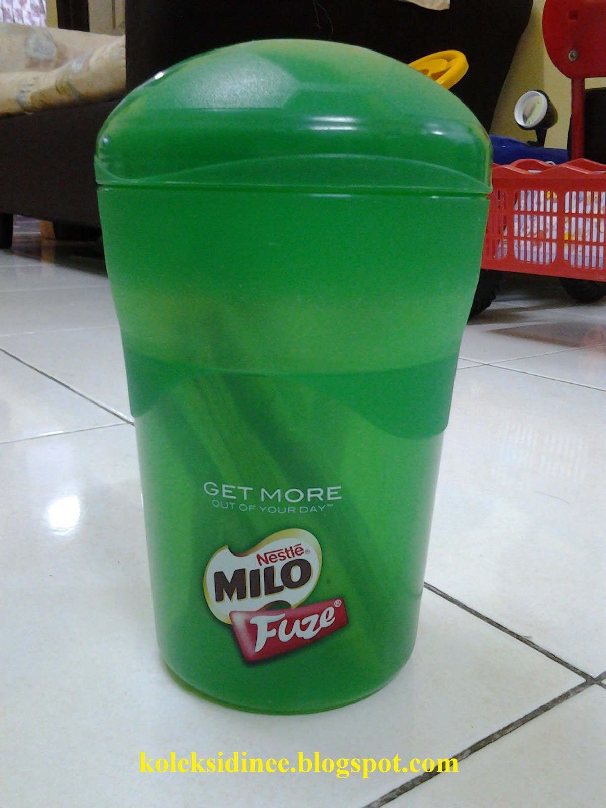 KUMPUL... DAN.... SIMPAN!!!! : MINUM MILO ANDA JADI SIHAT DAN KUAT