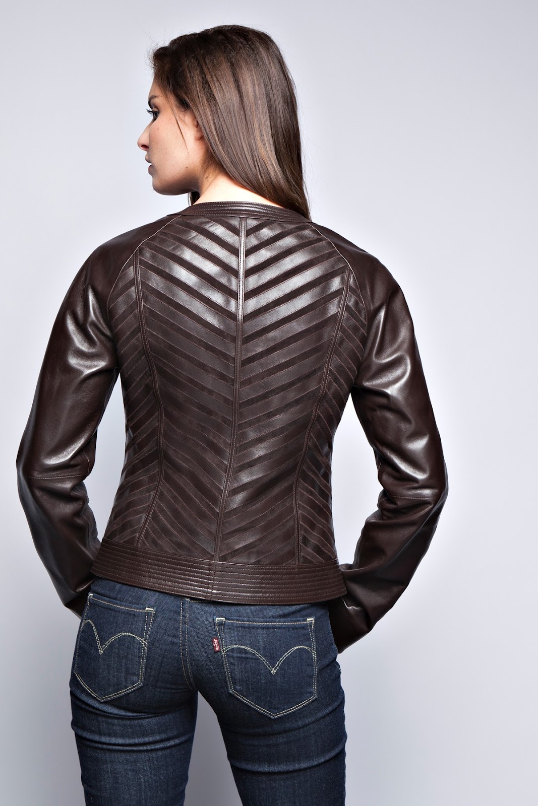 The leather jackets for women and men by Prestige Cuir: CAROLE