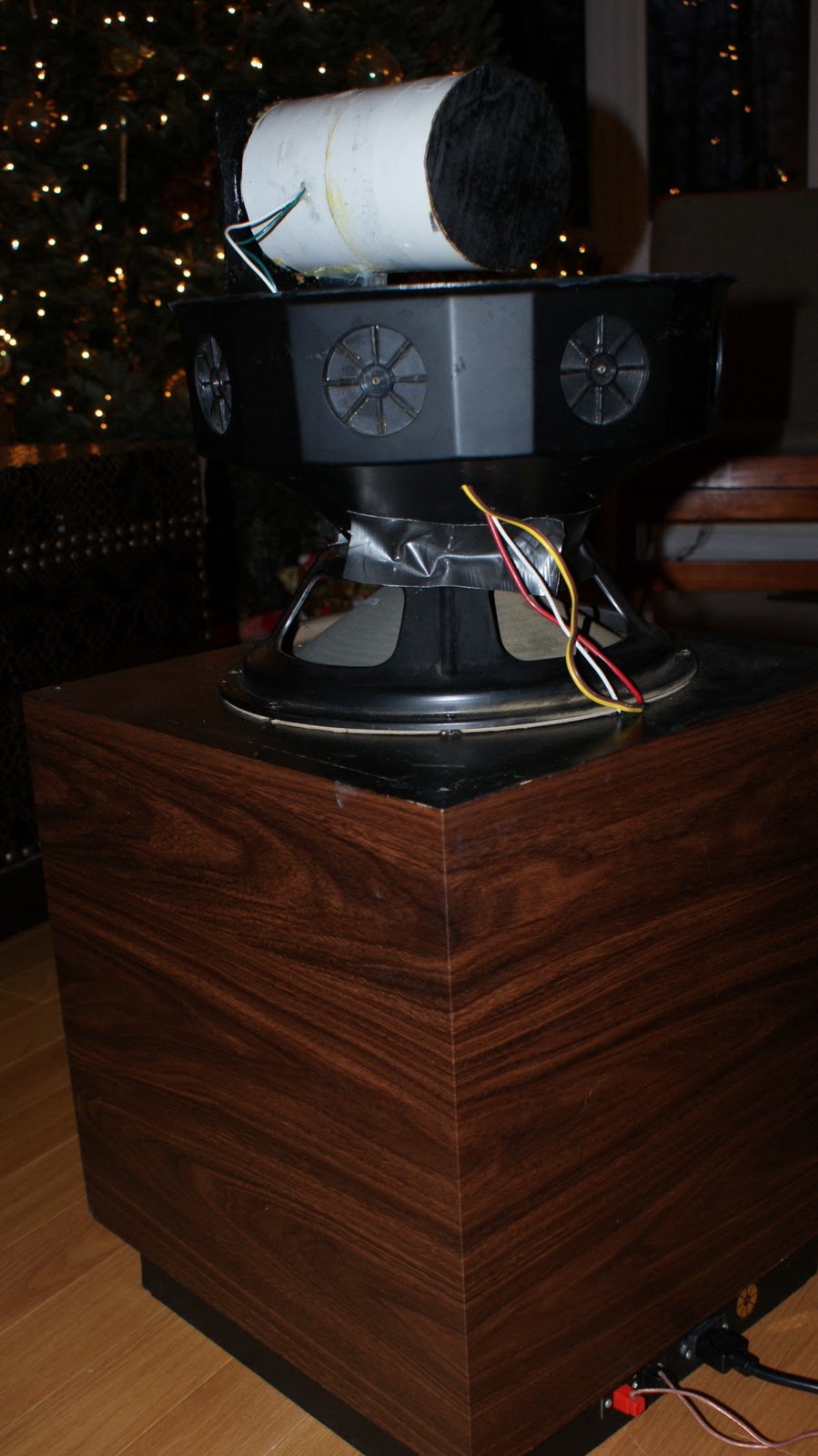 VINTAGE SOUND: Electrostatic Speakers - Janzsen ER139