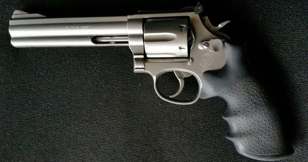 Revólver