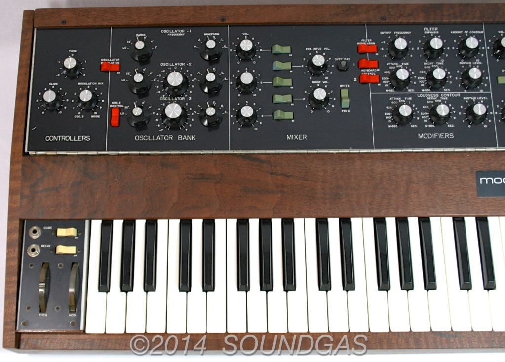 MATRIXSYNTH: 1971 MUSONICS MINIMOOG MODEL D SN 1204