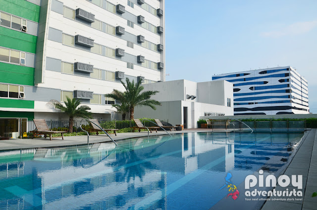 TOP PICKS: Metro Manila Hotels with Amazing Rooftop Swimming Pools ...