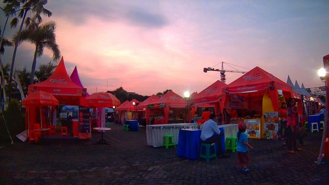 Keplek Ilat 2016 di Giant Maspion Square Surabaya - Niar Ningrum