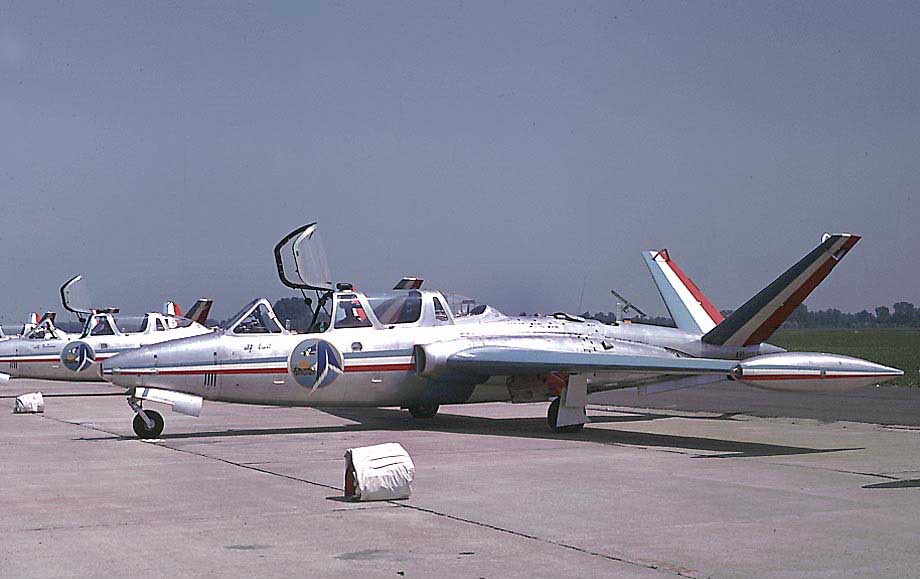 Patrouille De France CM.170 Fouga Magister Gallery | Aerobatic Display ...