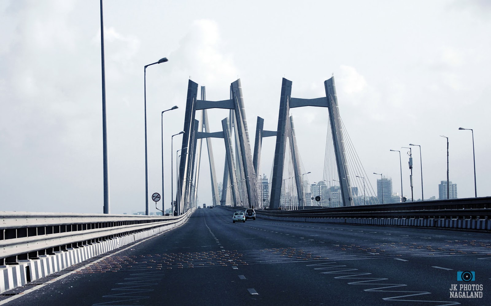 Mumbai Sightseeing- The Bandra-Worli Sea link bridge, Mumbai