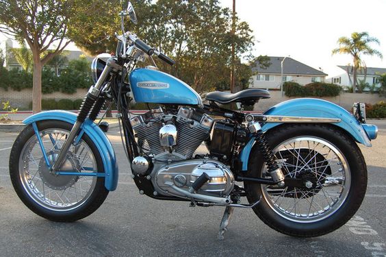 Motobast: 1967 Harley Davidson Sportster 900